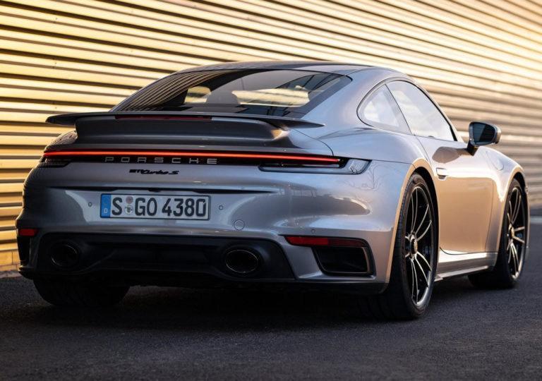 Yeni Porsche 911 Turbo: Hibrit Güç ve Performans Testi
